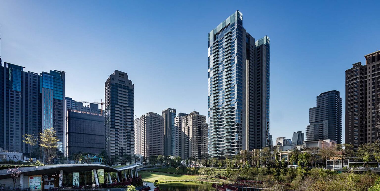 Solitaire Towers - Johnson Fain